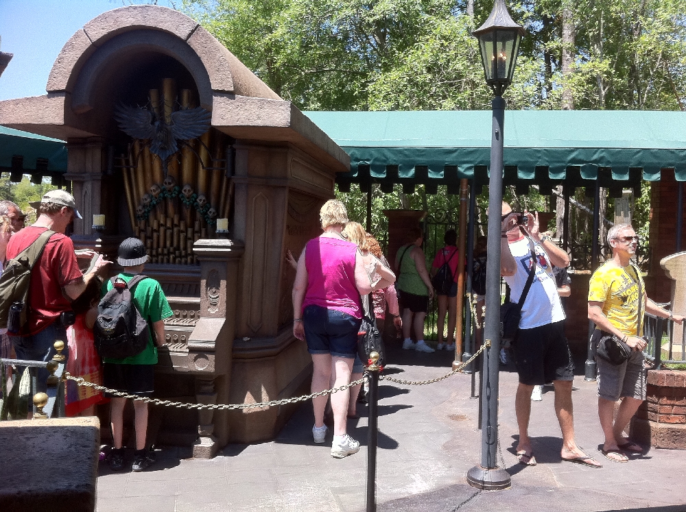 Haunted Mansion New Queue Review | TouringPlans.com Blog