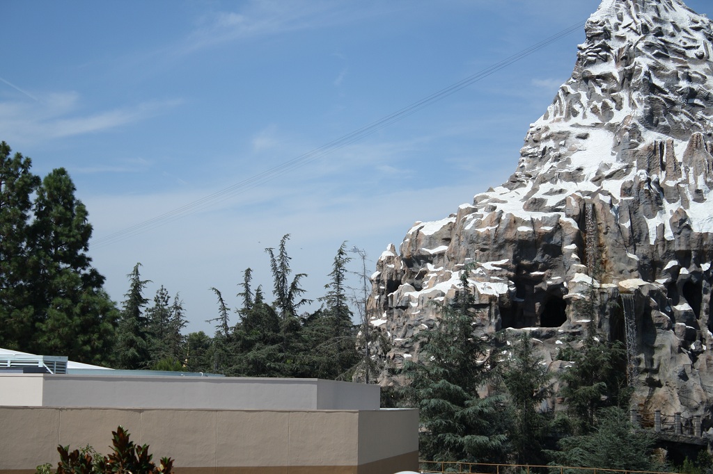 Pictures From Space Shuttle Endeavour’s Flight Over Disneyland ...