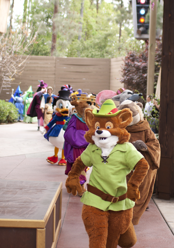 Photo Report: Long Lost Friends Week Begins At Disneyland ...