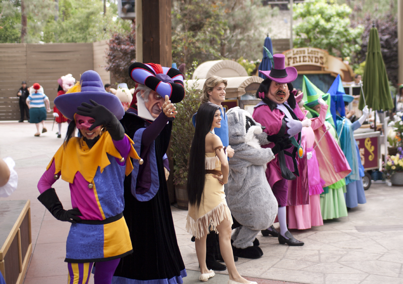 Photo Report: Long Lost Friends Week Begins At Disneyland ...