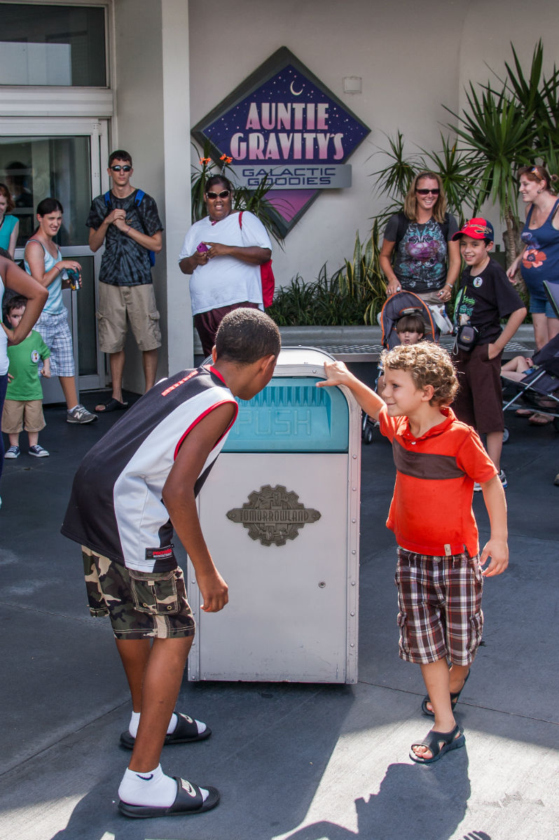 PUSH the Talking Trash Can No Longer Appearing at Magic Kingdom ...
