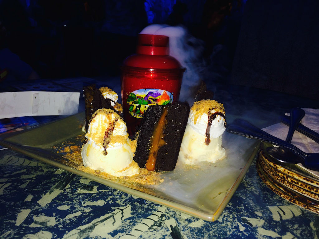 SATURDAY SIX: Six Extreme Eats at Walt Disney World | TouringPlans.com Blog