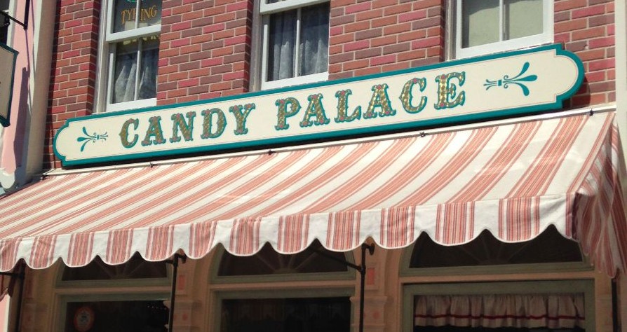 Menu Monday: Best Disneyland Candy – Candy Palace vs. Trolley Treats ...
