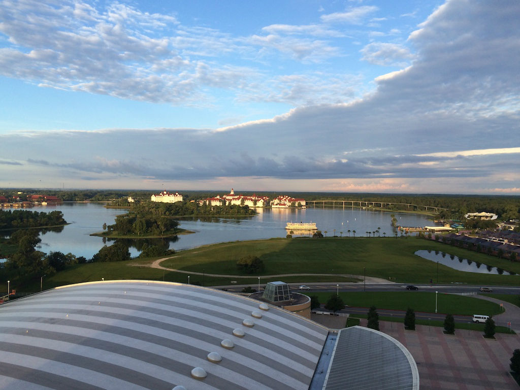 PHOTO REPORT: Atrium Club Level at Disney’s Contemporary Resort ...