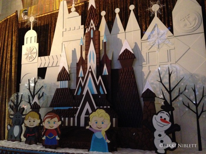 Frozen-themed Gingerbread Display Returning to Disney’s Contemporary ...