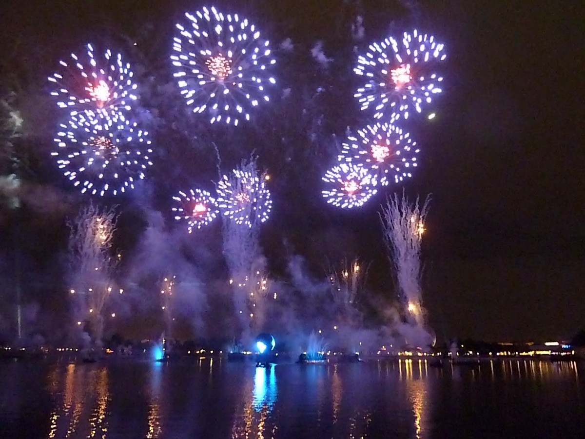 Review – Illuminations: Reflections of Earth | TouringPlans.com Blog