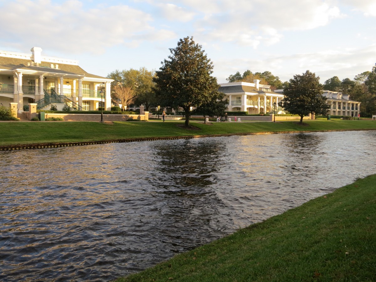 The Pros and Cons of Disney World Online Check-In | TouringPlans.com Blog