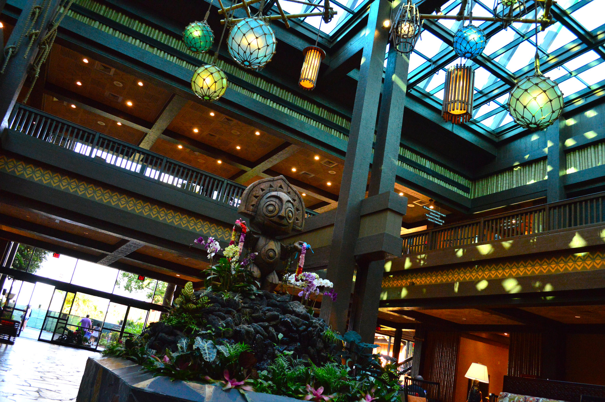 Then and Now: 50 Years of Disney’s Polynesian Village Resort ...