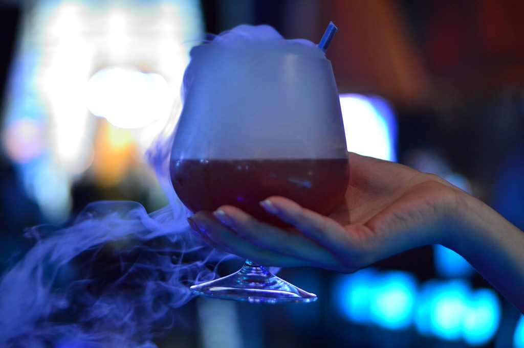 SATURDAY SIX: Six Reasons We LOVE the Walt Disney World SWAN and ...