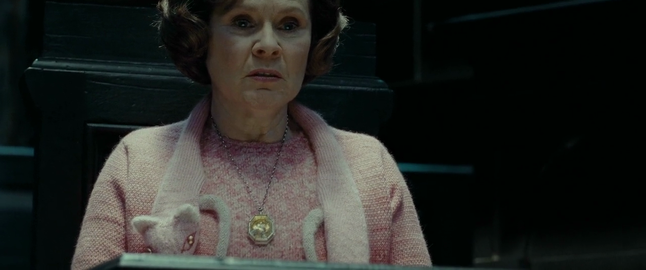 SATURDAY SIX: 6 Reasons We Love DIAGON ALLEY in the Wizarding World ...