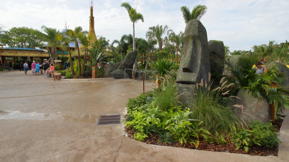 Volcano Bay and the Psychology of the Queueless Theme Park ...
