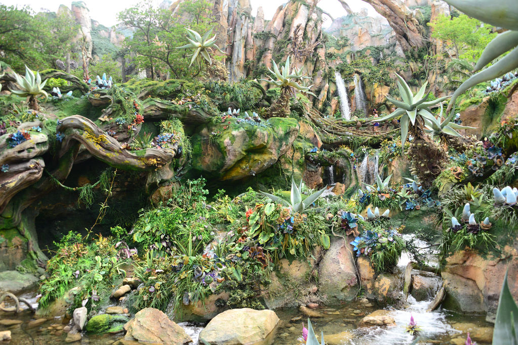 SATURDAY SIX: 6 Amazing Details in Disney’s Pandora: The World of ...