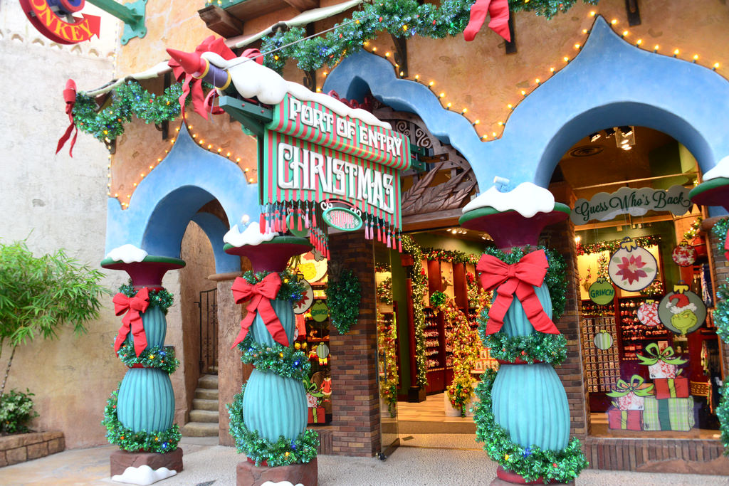 SATURDAY SIX: 6 Reasons We Love PORT OF ENTRY at Universal’s Islands of ...