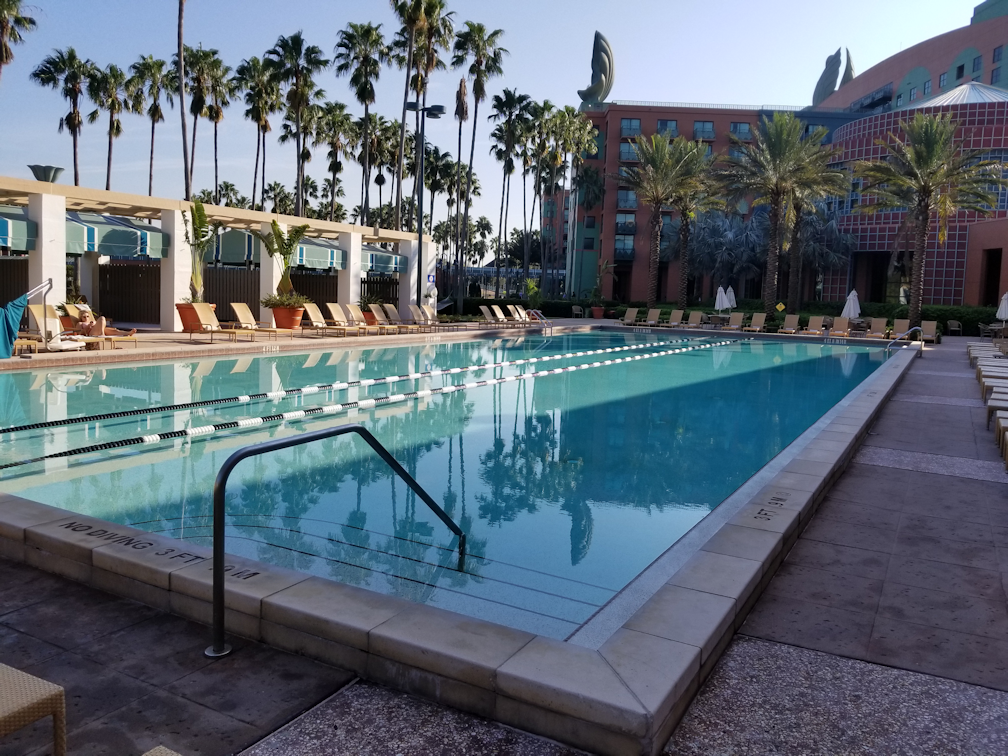 A Review of the Walt Disney World Swan and Dolphin Resort ...