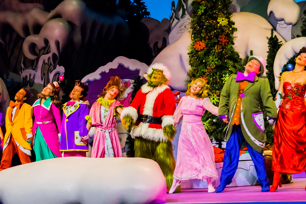 Getting to Know Universal – Grinchmas Wholiday Spectacular ...