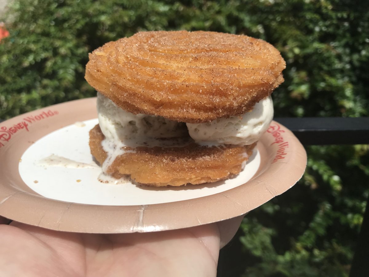 The SATURDAY SIX Looks at Walt Disney World Snacks You Gotta Try ...