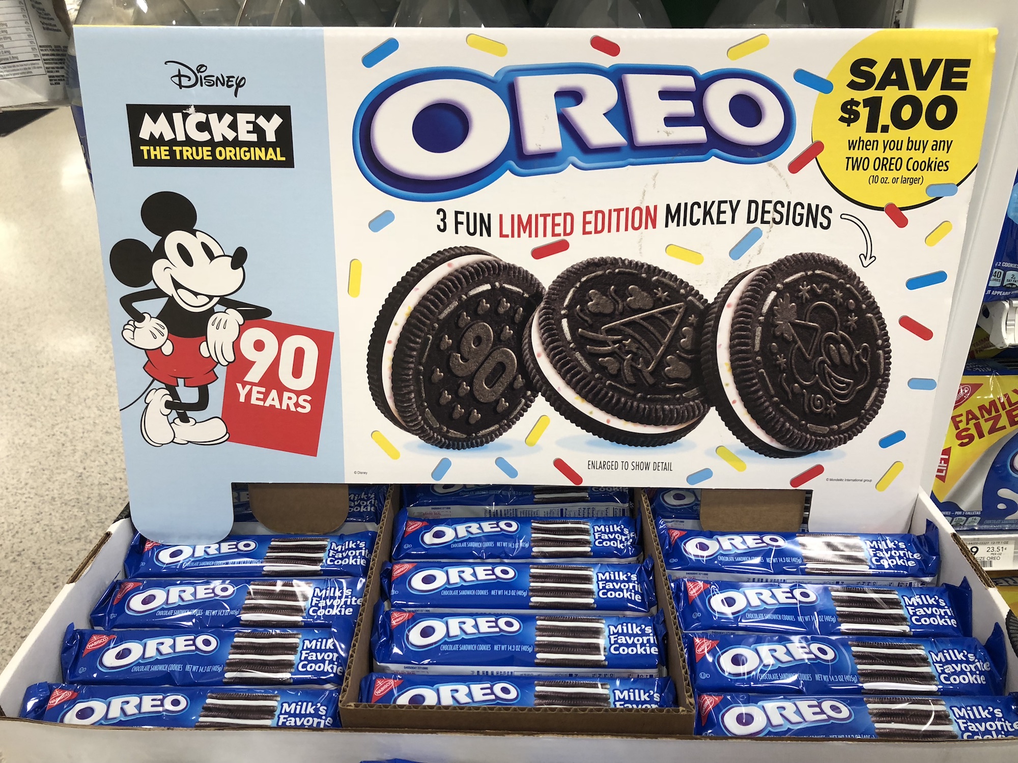 The SATURDAY SIX looks at the latest happenings at WALT DISNEY WORLD ...