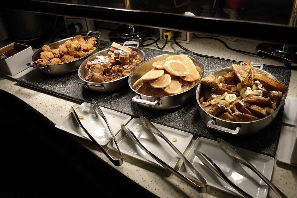 Donald Duck’s Seaside Breakfast Buffet at PCH Grill | TouringPlans.com Blog