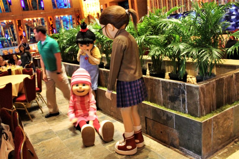 Universal Dining: Despicable Me Character Breakfast at Loews Royal ...