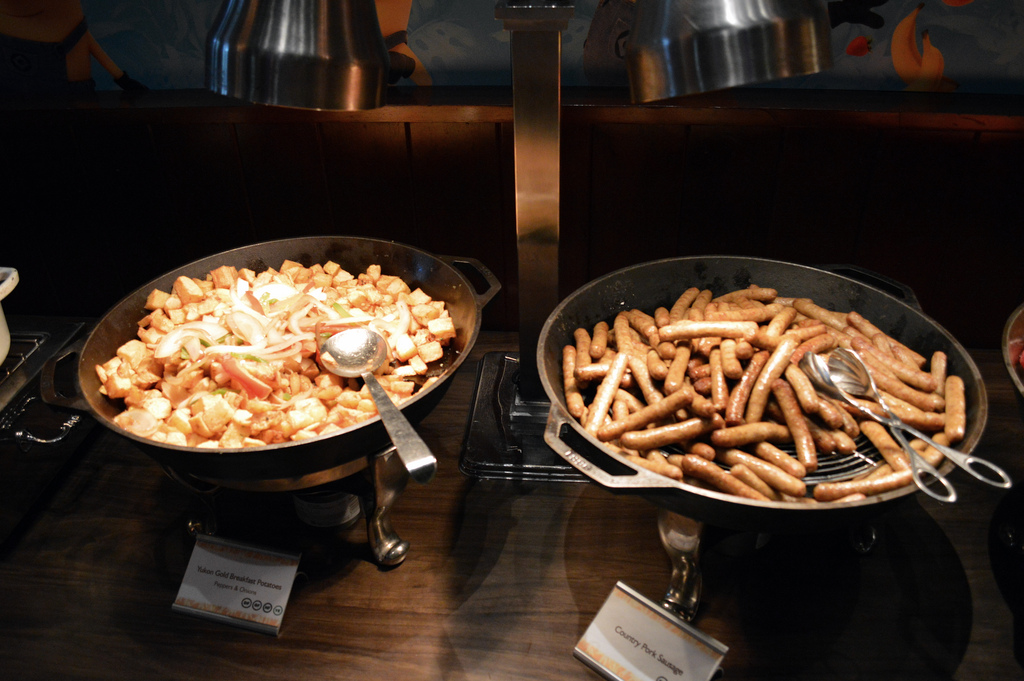 Universal Dining: Despicable Me Character Breakfast at Loews Royal ...