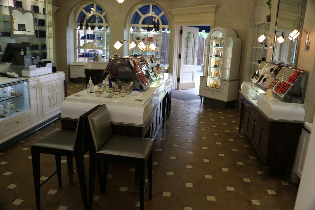 Shopping in the Epcot Countries – Get to Know France | TouringPlans.com ...