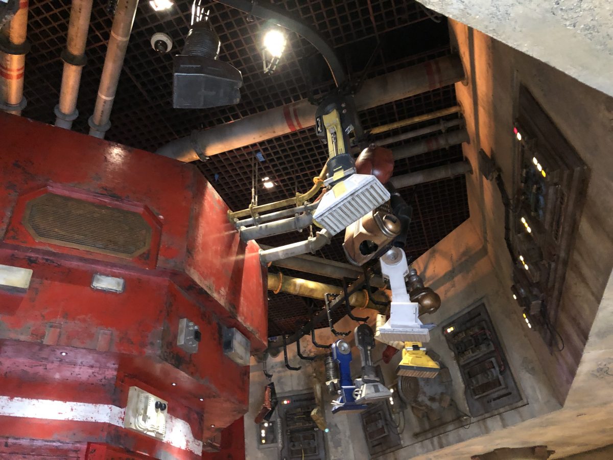 PHOTOS: Galaxy’s Edge Droid Depot | TouringPlans.com Blog