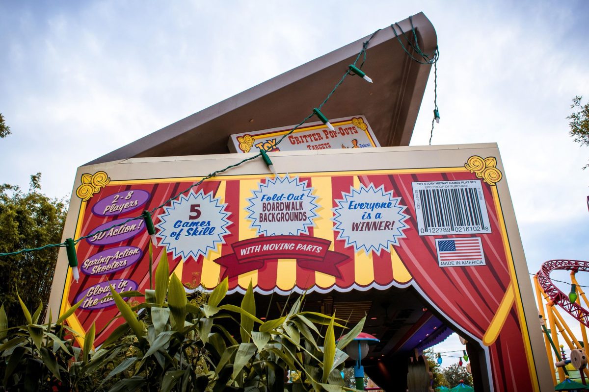 The SATURDAY SIX Looks at our Favorite Easter Eggs in TOY STORY LAND ...