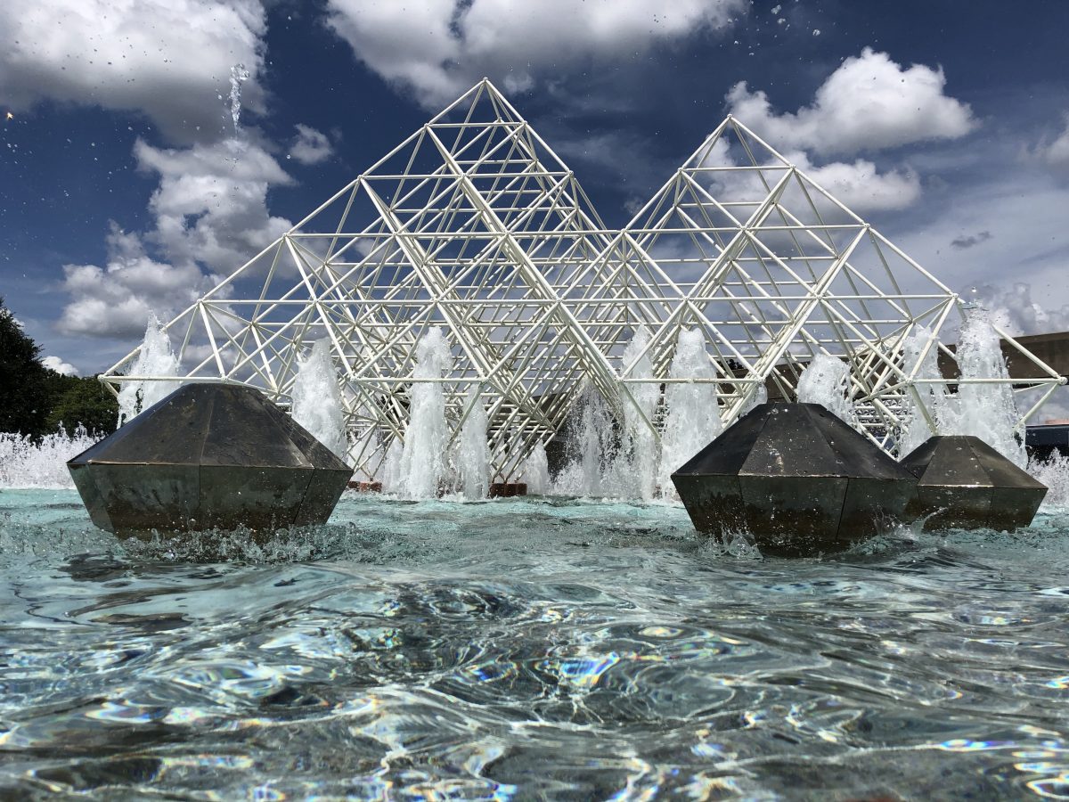 Imagination Fountains: A Pick for the Best Part of Epcot ...