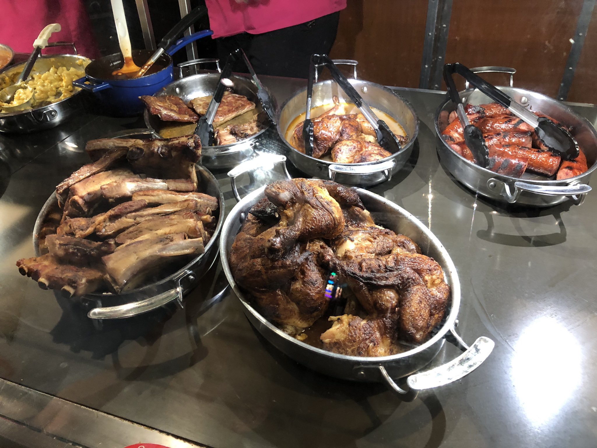 The SATURDAY SIX Looks at Universal Studios Florida’s MINION CAFE ...