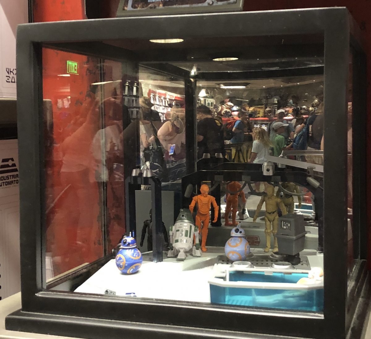 Galaxy’s Edge Store Preview: Droid Depot, Part 1 | TouringPlans.com Blog