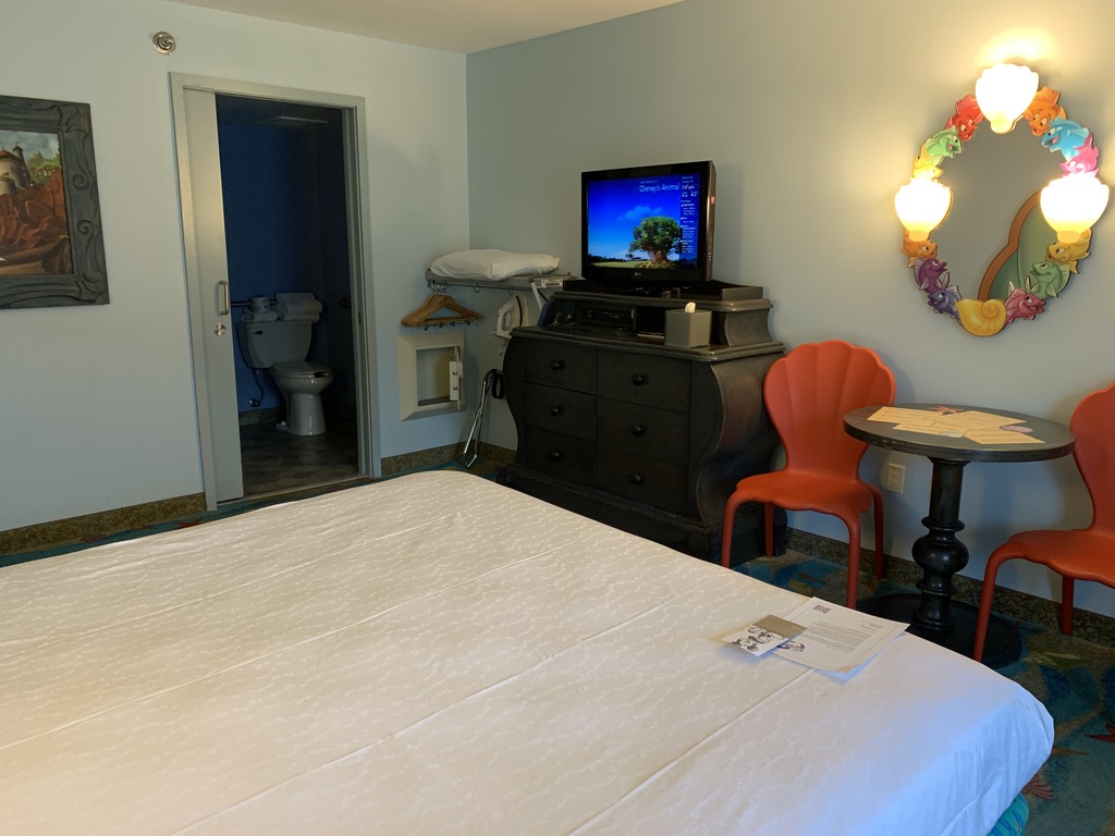 PHOTOS: Art of Animation King Bed Little Mermaid Room | TouringPlans ...