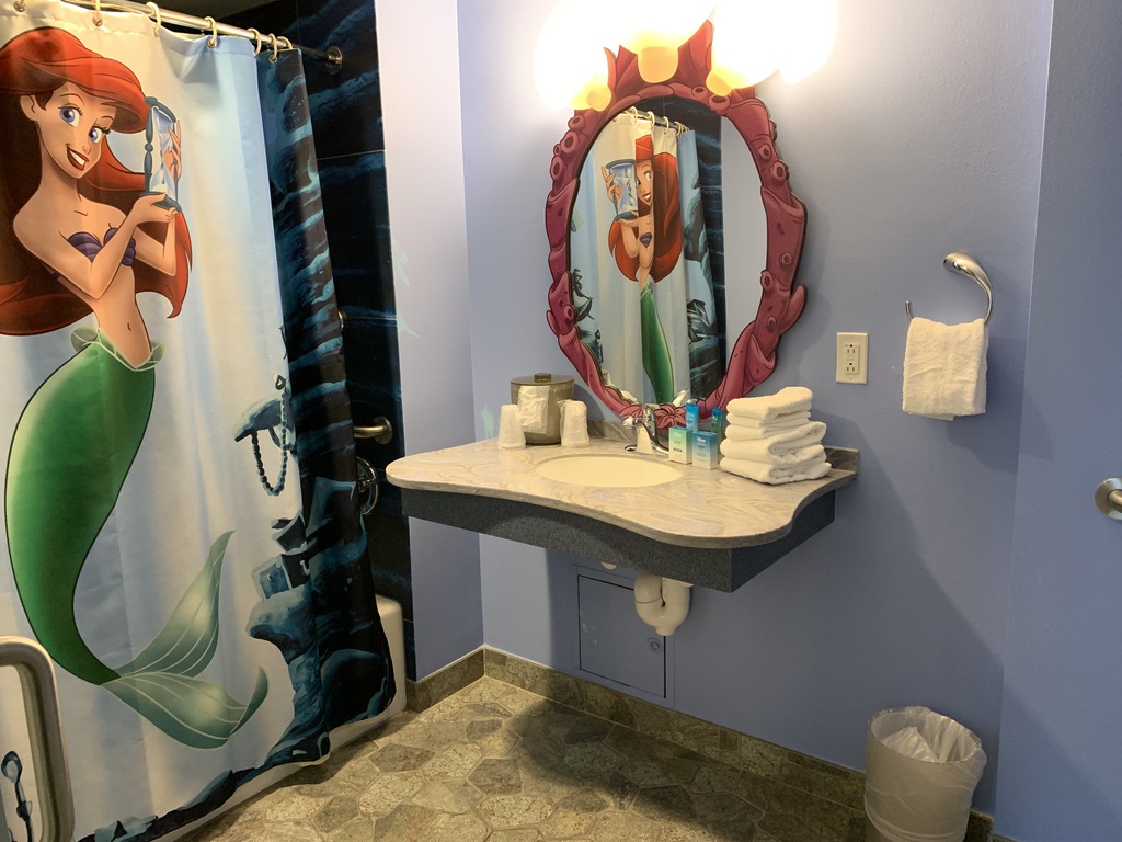 PHOTOS: Art of Animation King Bed Little Mermaid Room | TouringPlans ...
