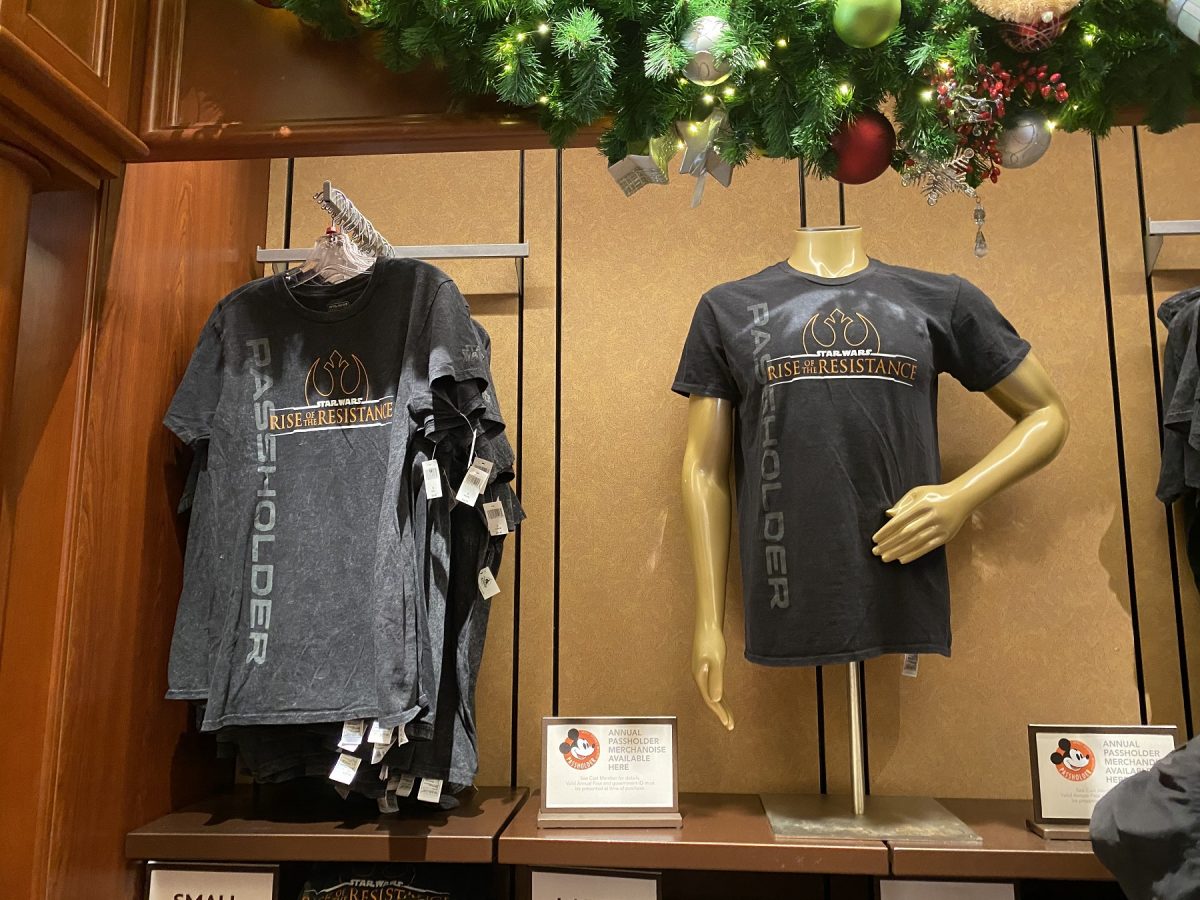 PHOTOS: New Rise of the Resistance Clothing, Hats, and Passholder ...