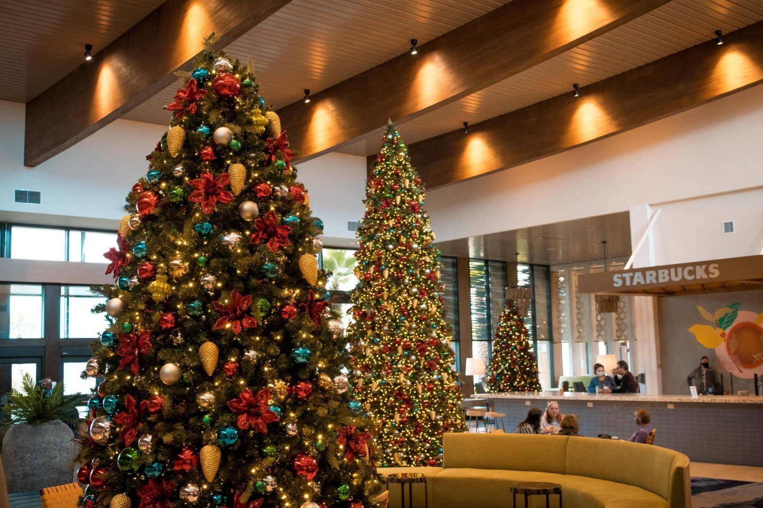 SATURDAY SIX: 6 Reasons We Love Universal’s DOCKSIDE INN & SUITES ...