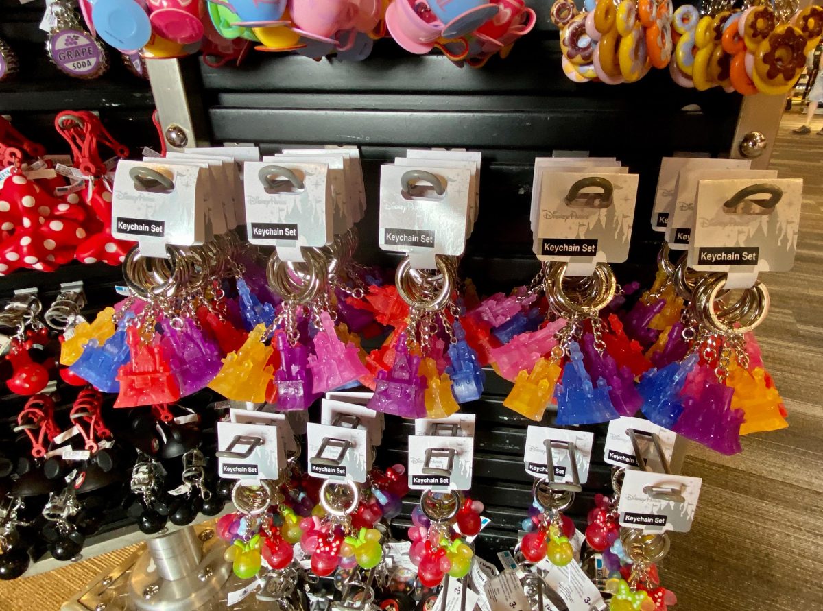 These Walt Disney World Keychain Sets Are Affordable Souvenirs ...