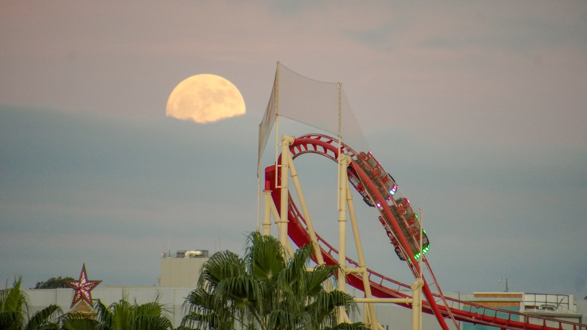 SATURDAY SIX Presents: Theme Park Hills To Die On – In Defense of ...