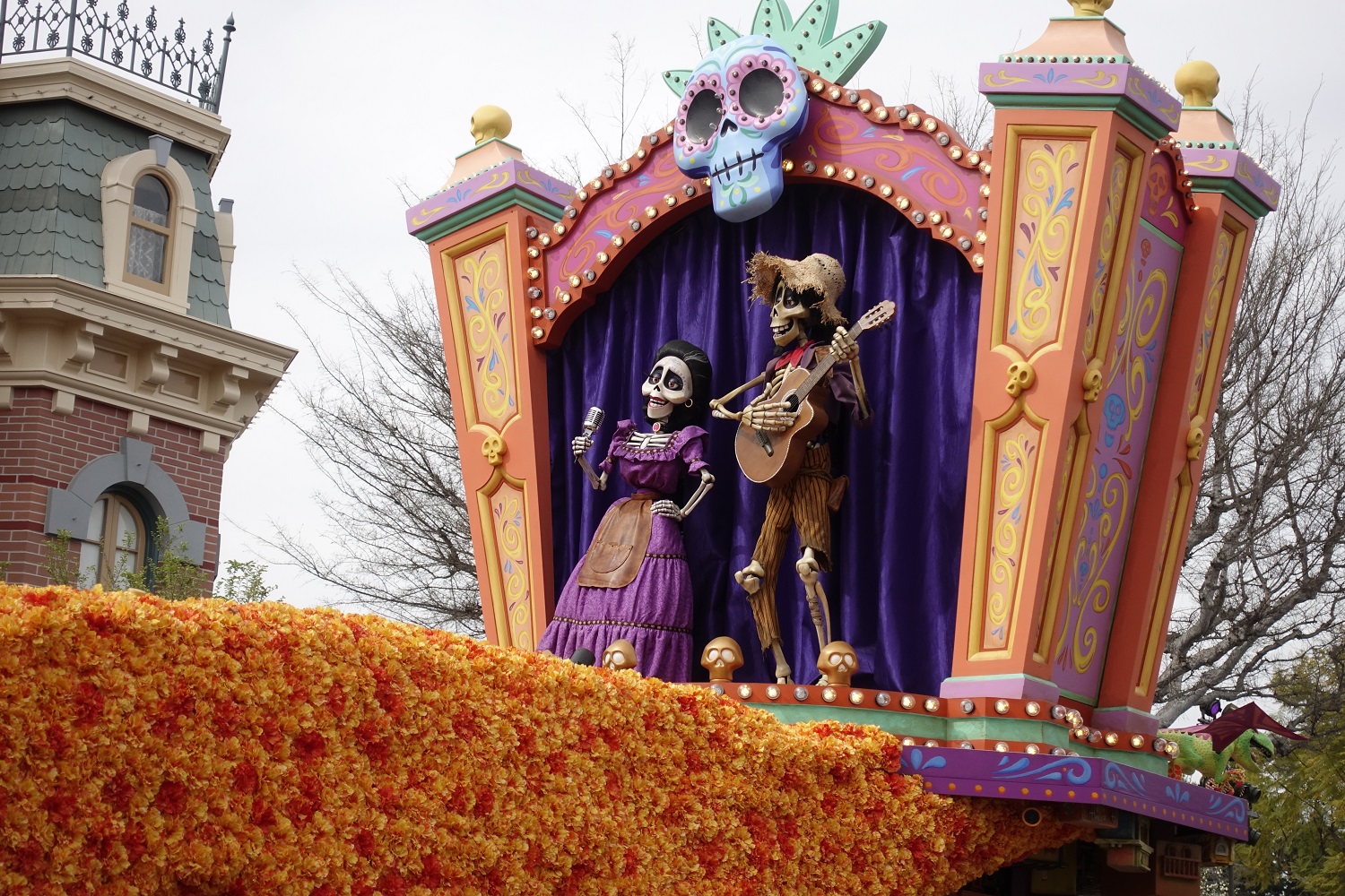 Pictures and Video: Magic Happens Parade Debuts At Disneyland ...