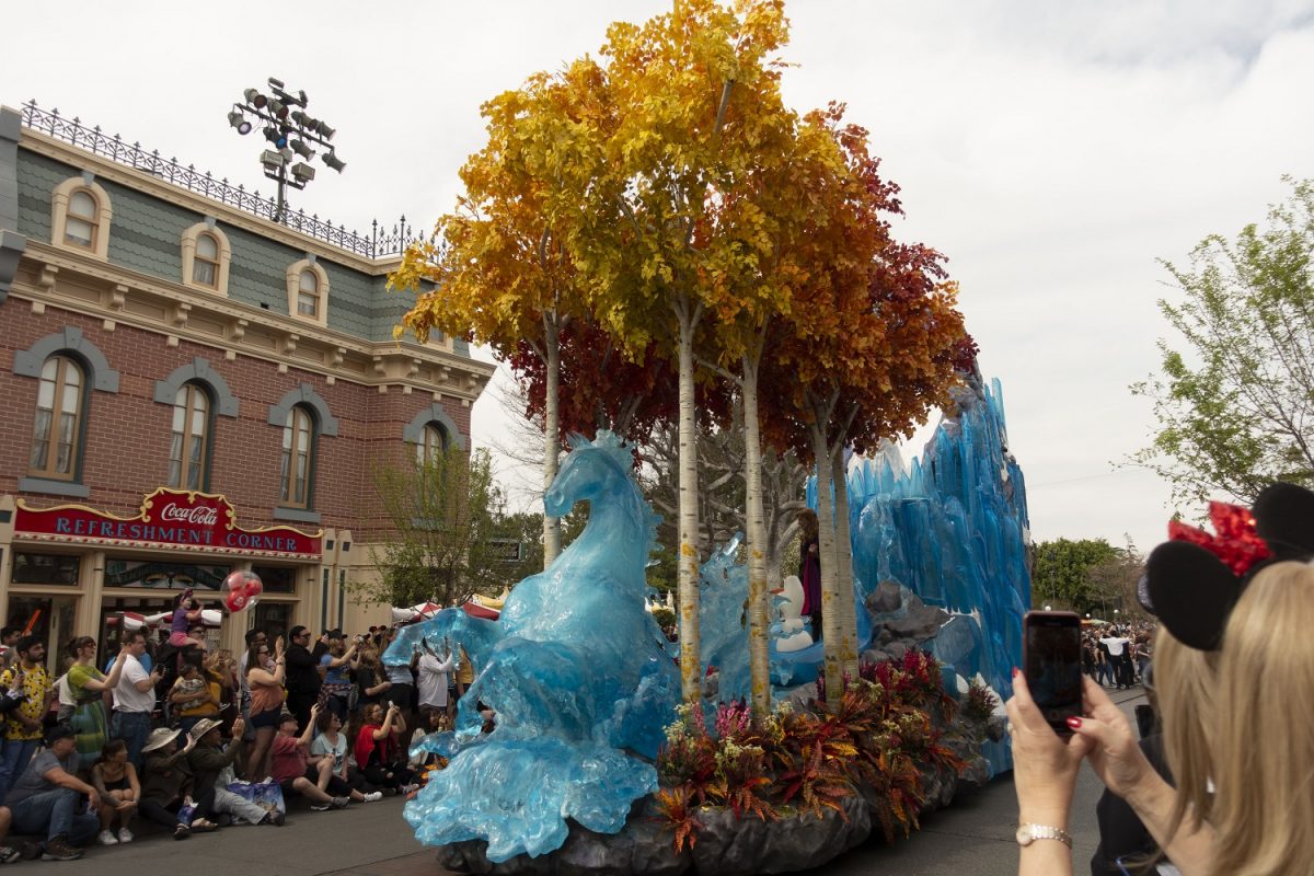 Pictures and Video: Magic Happens Parade Debuts At Disneyland ...