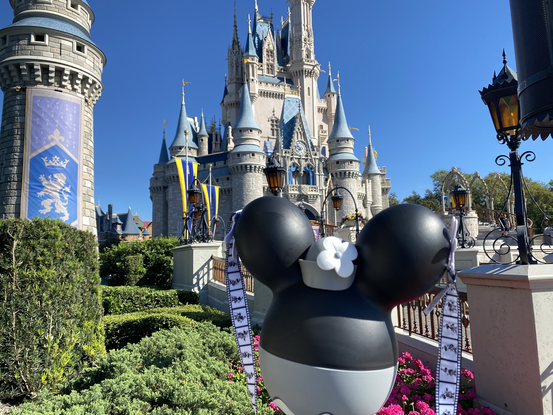 New Minnie Mouse Popcorn Bucket Celebrates Her Original Debut ...