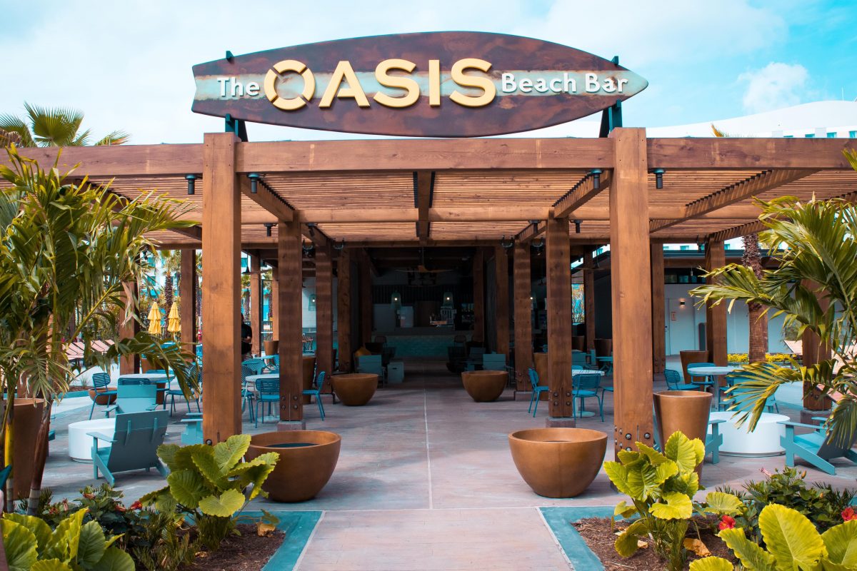 25 Drinks of Christmas – Day 12: DISCO H2O at Oasis Beach Bar (Endless ...