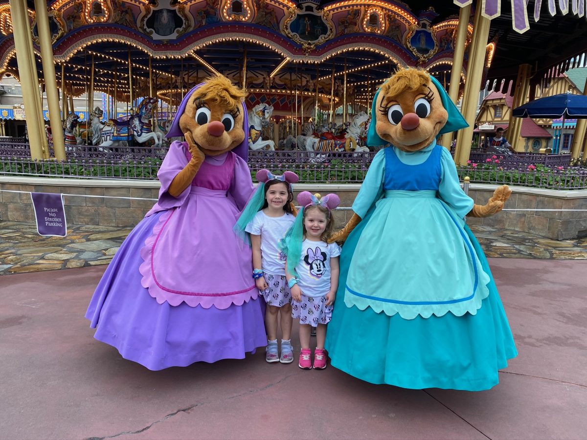 What I Love! A Stroll With Suzy and Perla | TouringPlans.com Blog