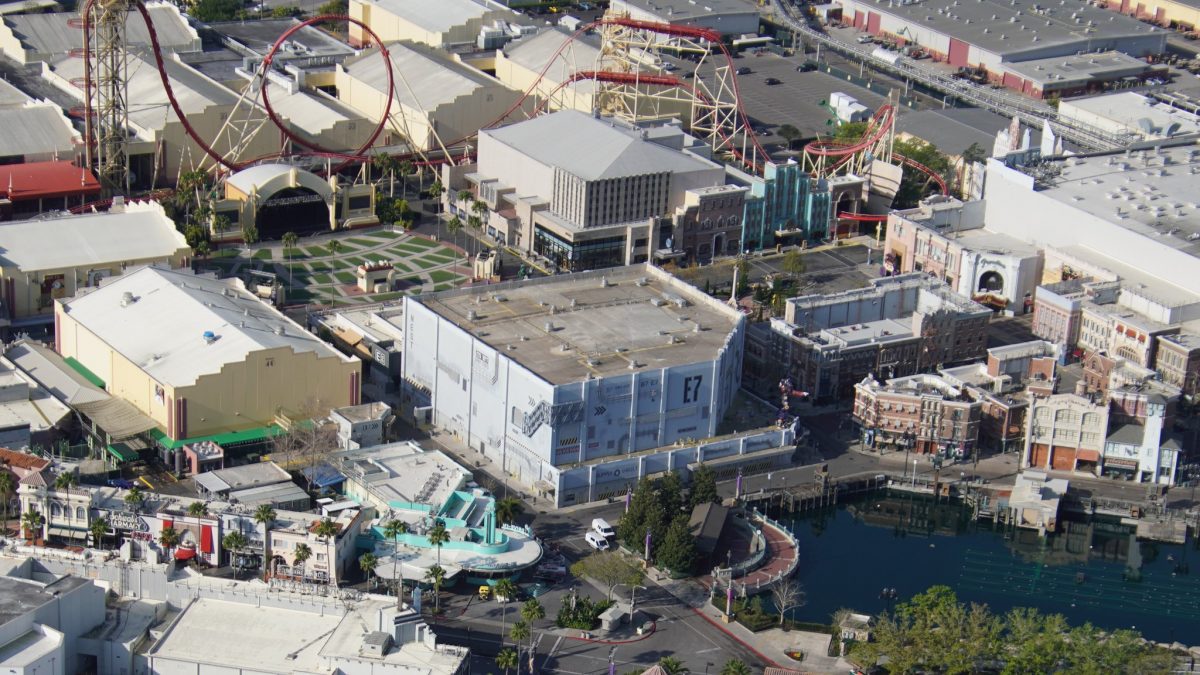 The SATURDAY SIX Looks at the EMPTY THEME PARKS at Universal and Walt ...