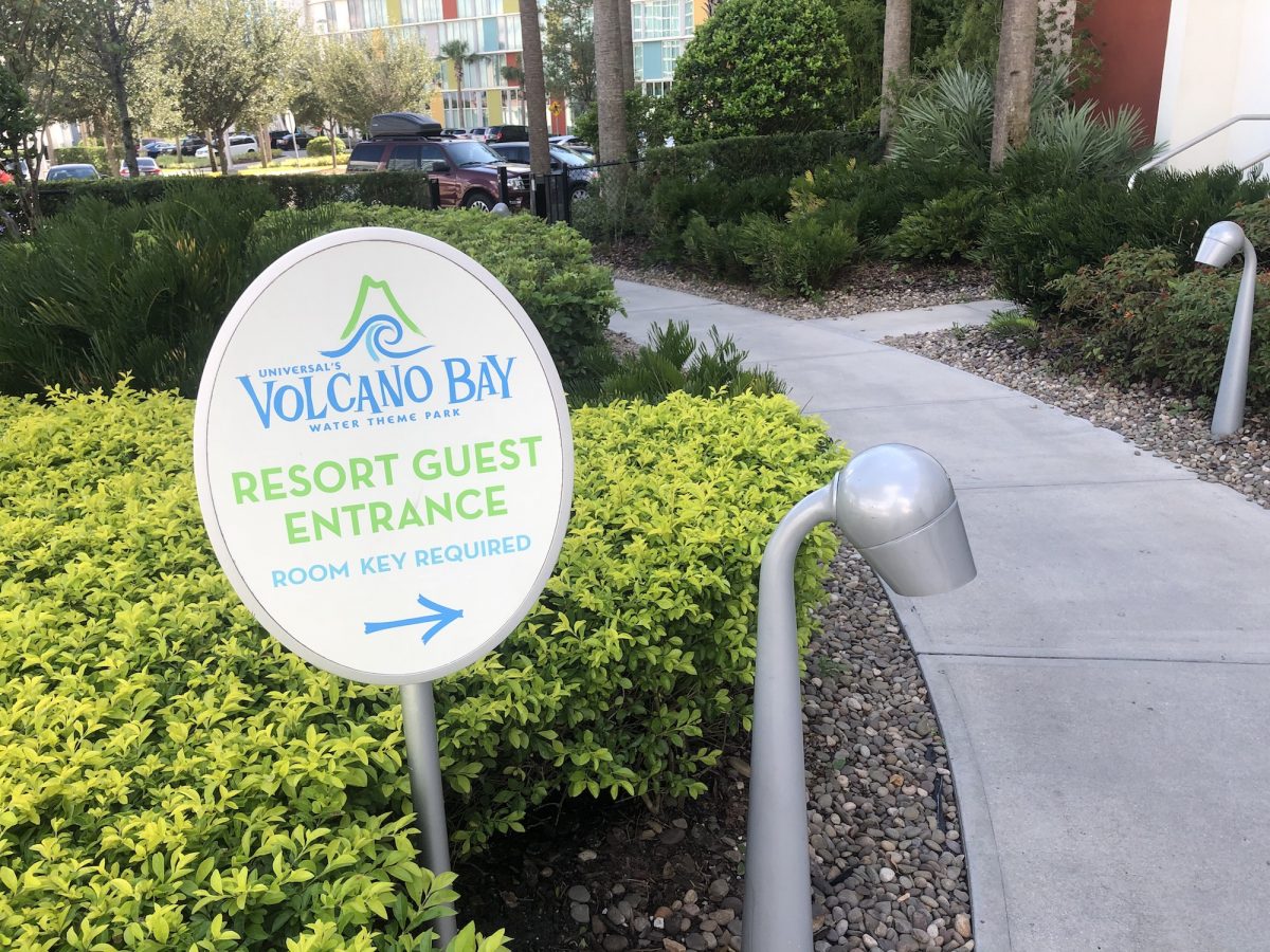 The SATURDAY SIX Spends a Day at Universal’s VOLCANO BAY | TouringPlans ...