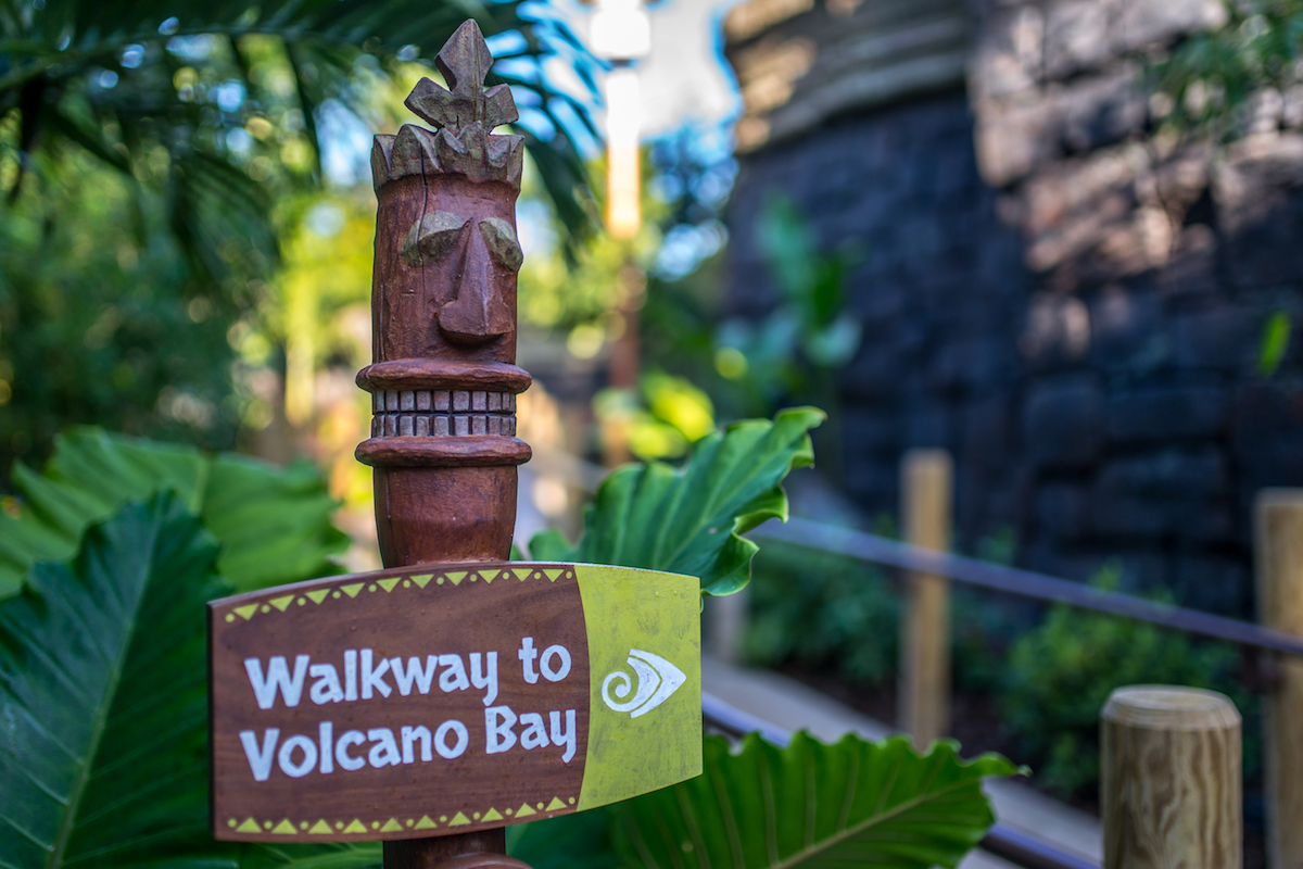 The SATURDAY SIX Spends a Day at Universal’s VOLCANO BAY - Disney by Mark