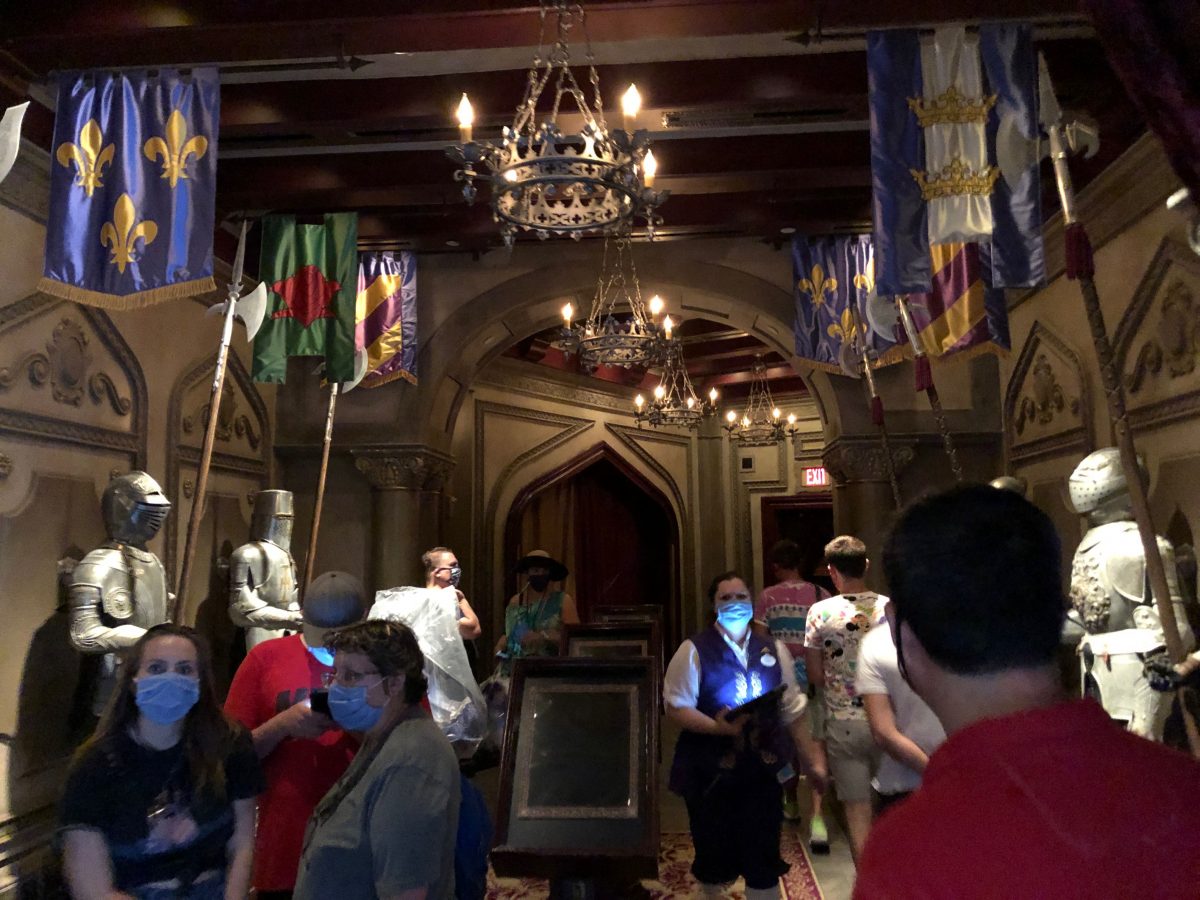 How to Thank a Walt Disney World Cast Member for Great Service - Disney ...