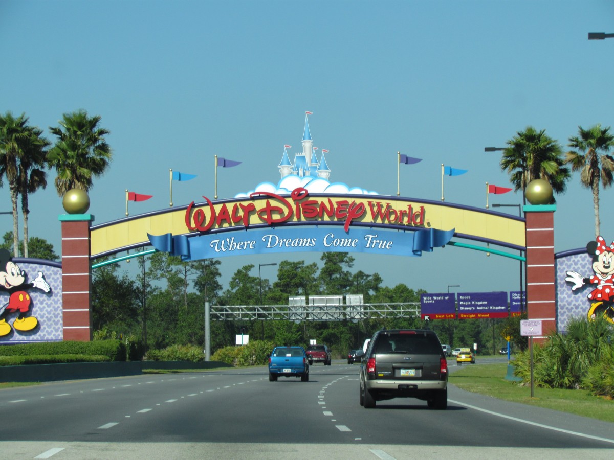 Drive to Disney World vs. Fly to Disney World – Thoughts During the ...