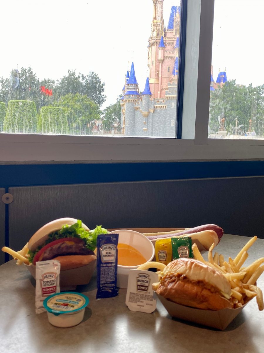 REVIEW: Cosmic Ray’s Starlight Cafe Offers A Galaxy of Casual Fare ...