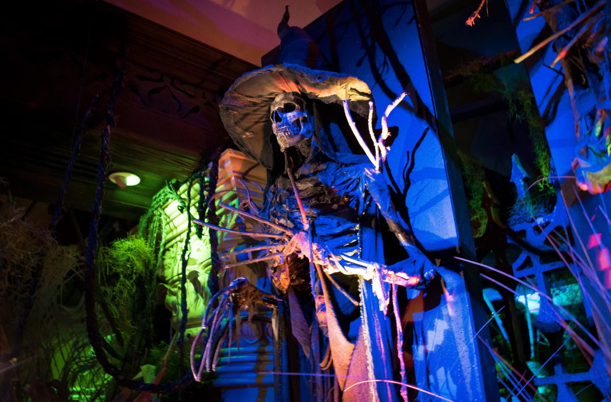 Halloween Horror Nights Orlando 2024 Guide Part 3: Food, Drinks ...