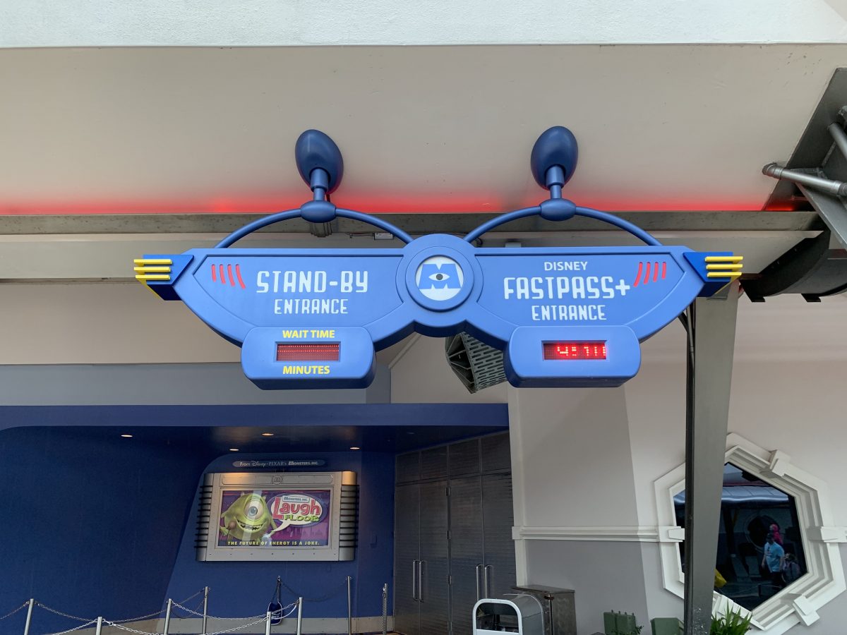 Disney in a Minute: What is a Standby Line? - Disney by Mark