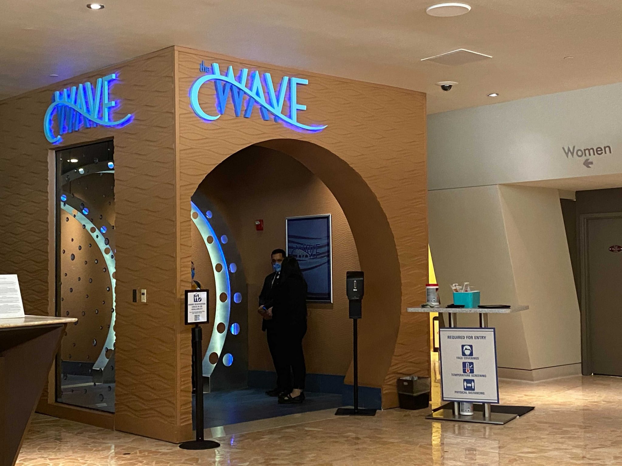 REVIEW: The Wave To Go Food AND Drink | TouringPlans.com Blog